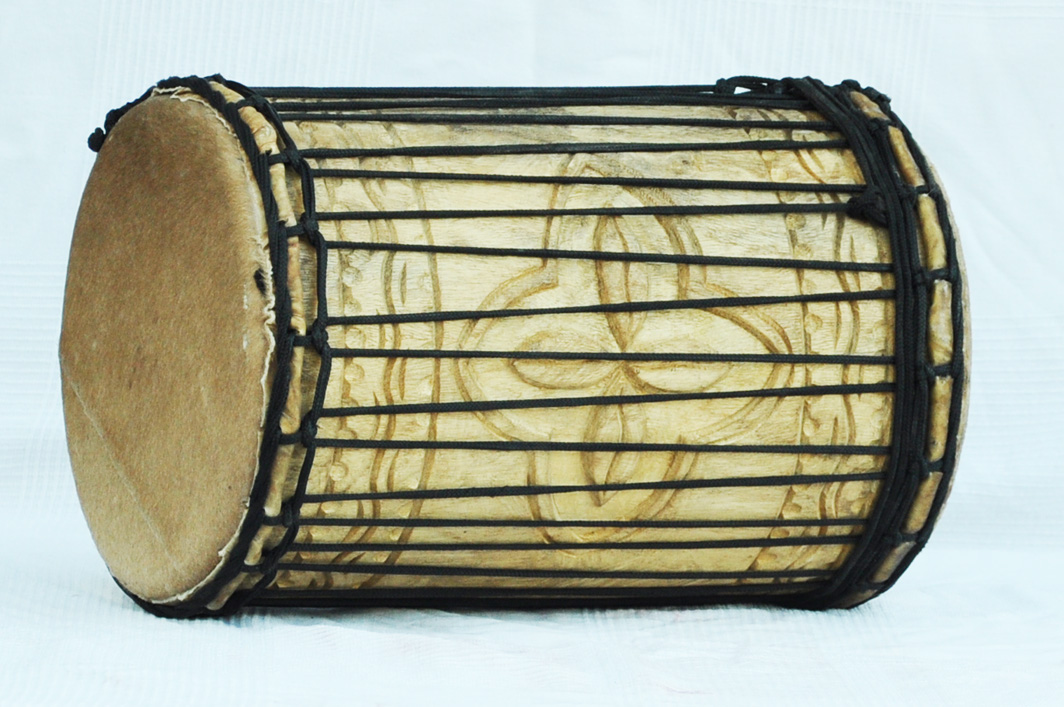 Melina traditional mounting kenkeni dunun - Guinea dunun drum