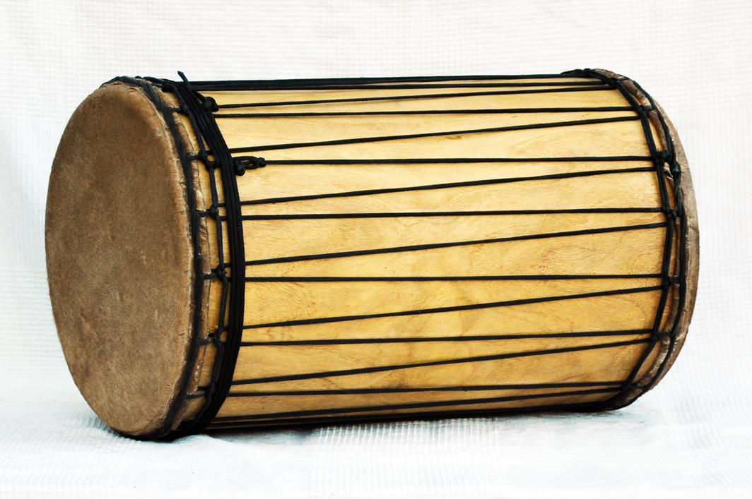 Melina traditional mounting sangban dunun - Guinea dunun drum