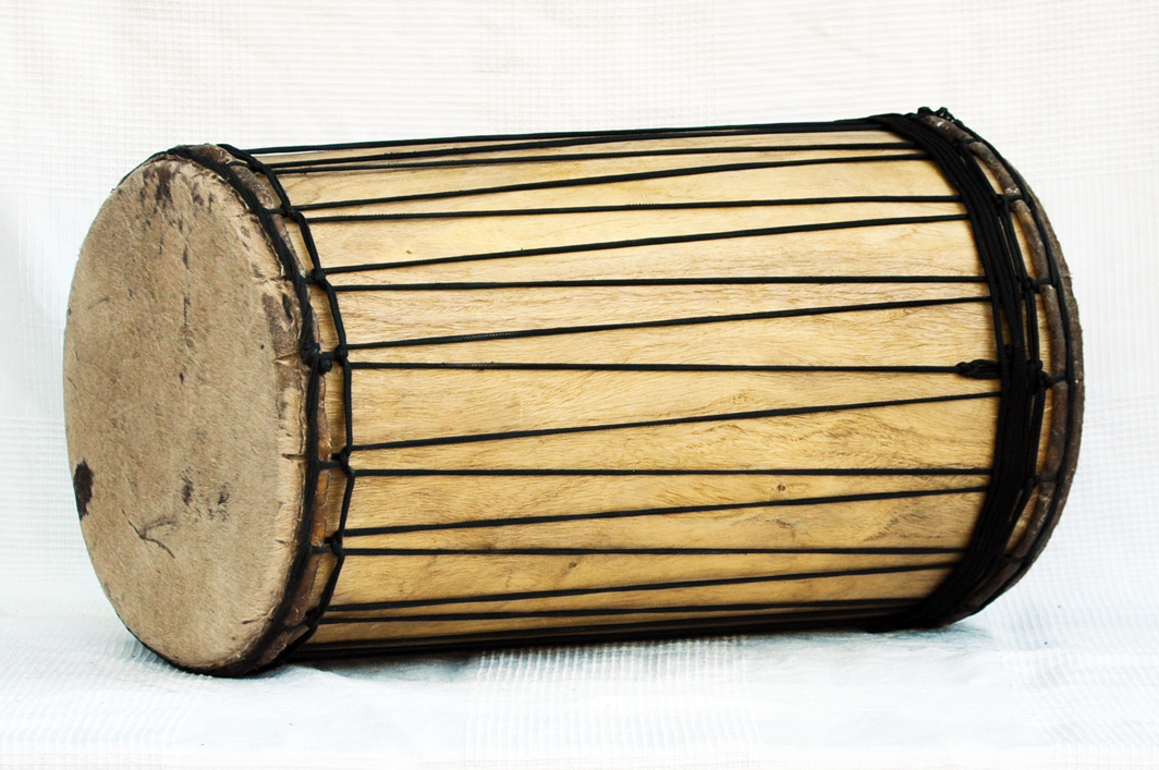 Melina traditional mounting sangban dunun - Guinea dunun drum